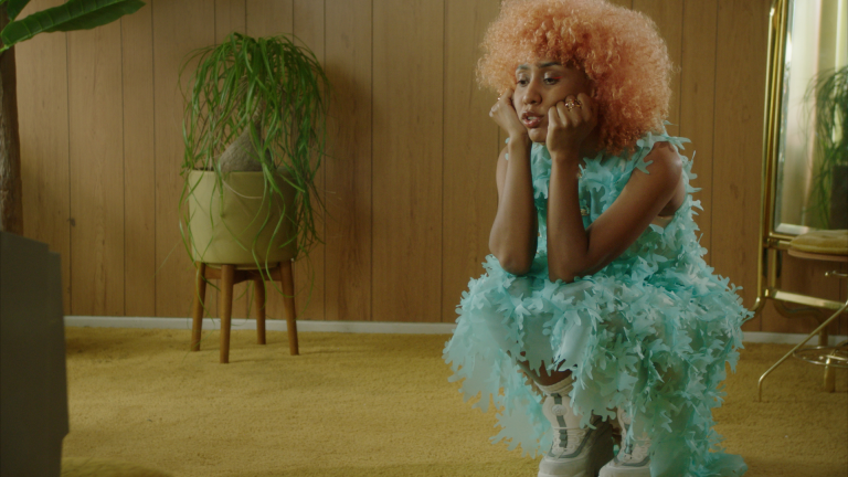 FOUSHEÉ RETURNS WITH NEW TRACK AND VISUALIZER "single af" - DTLR Radio